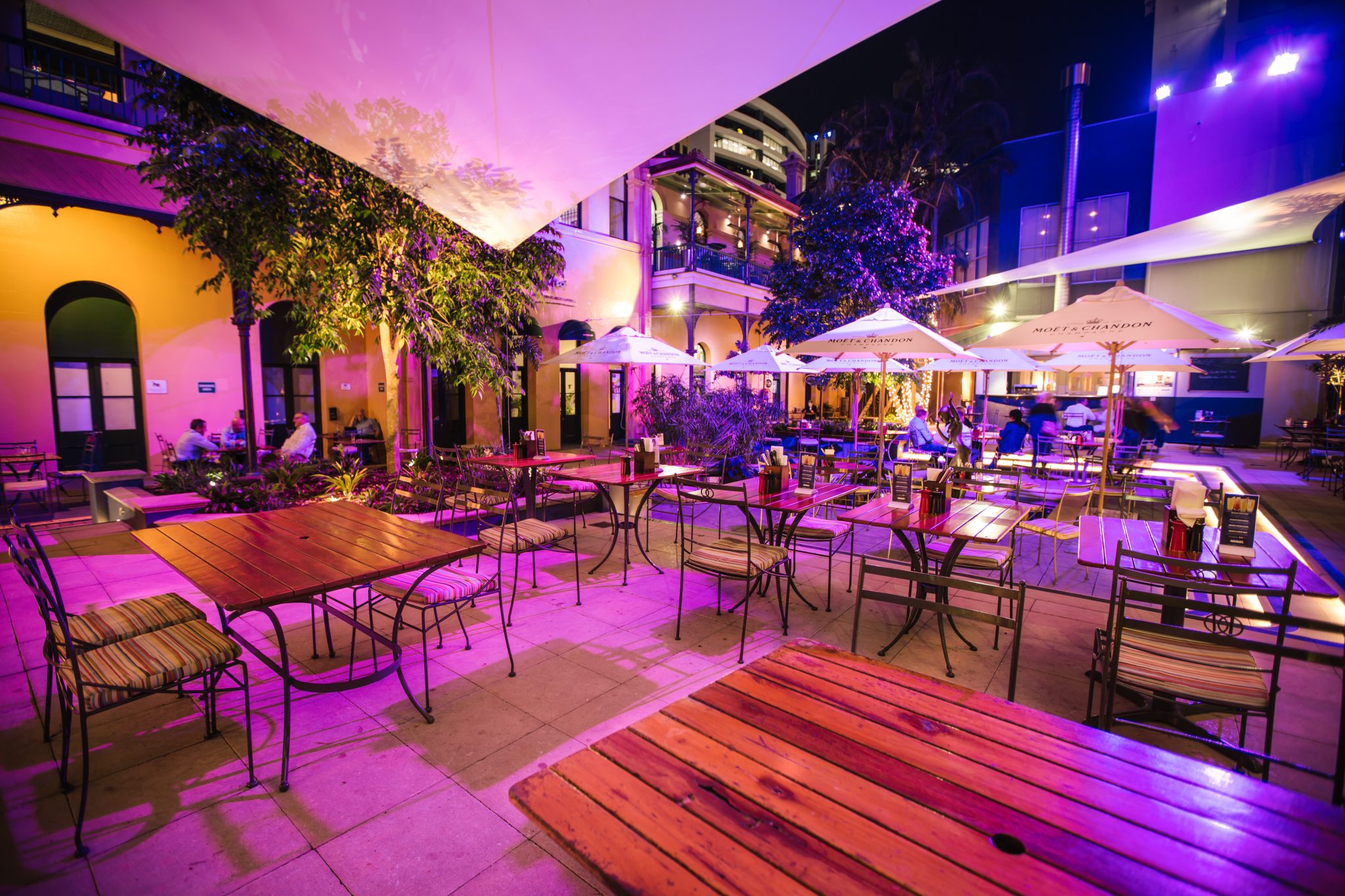 The Pav Bar | Located On The Brisbane River